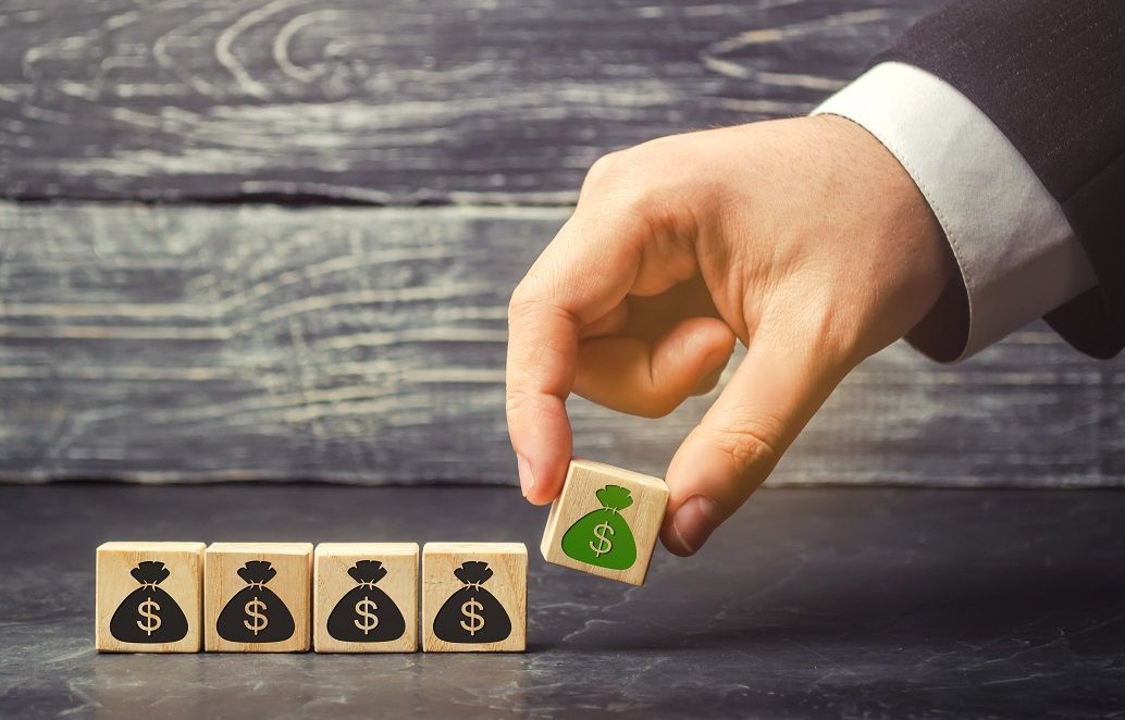 Income Fund - Overview, Types, Advantages and Disadvantages