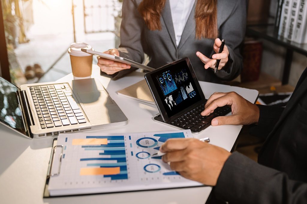 KPIs in FP&A: Measuring What Matters Most | CFI KPIs in FP&A: Measuring What Matters Most | CFI