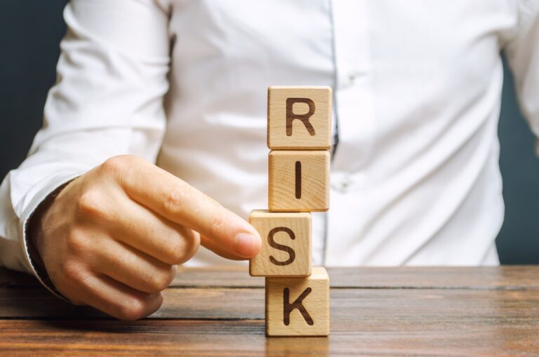 Risk and Return in Financial Management - Overview, Relationship